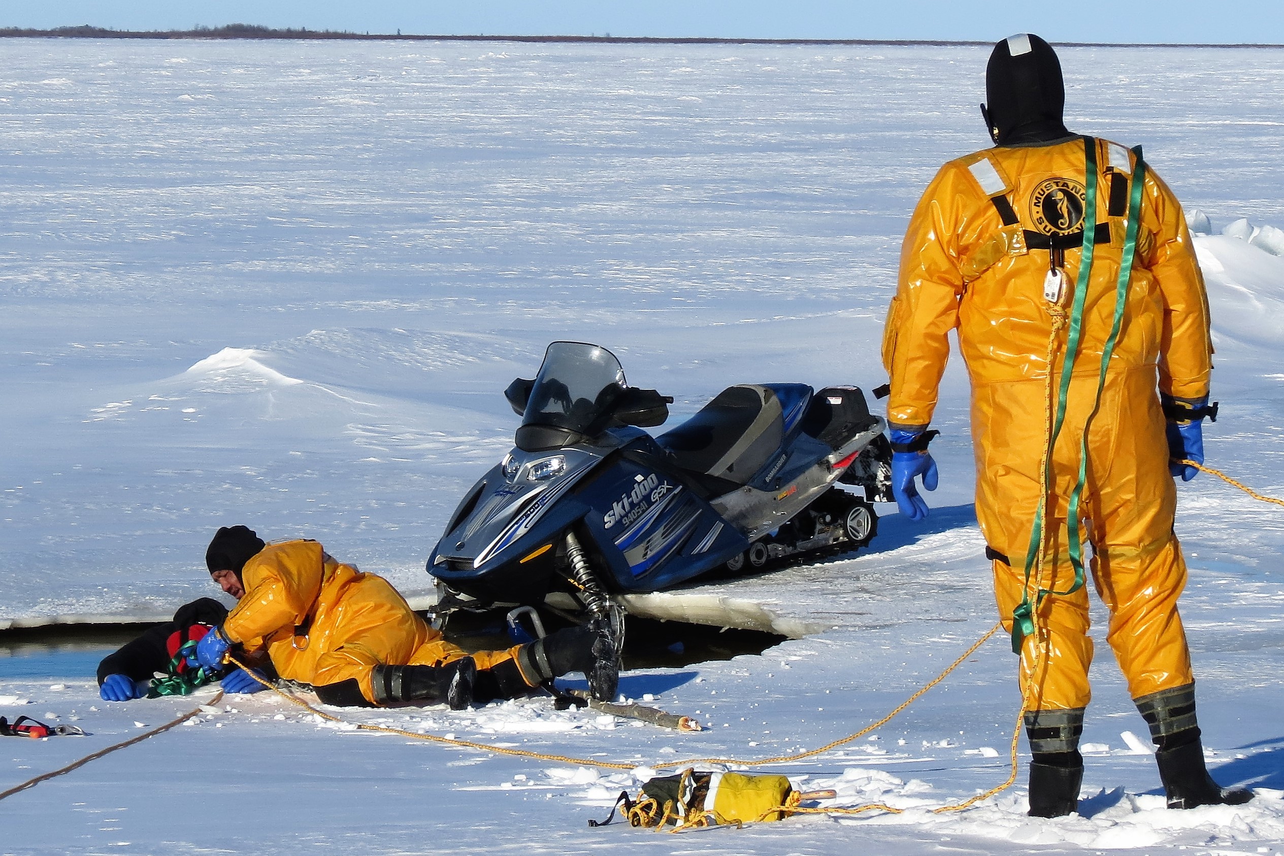 CANADIAN RANGERS IMPRESS GENERAL DURING SEARCH AND RESCUE EXERCISE ...